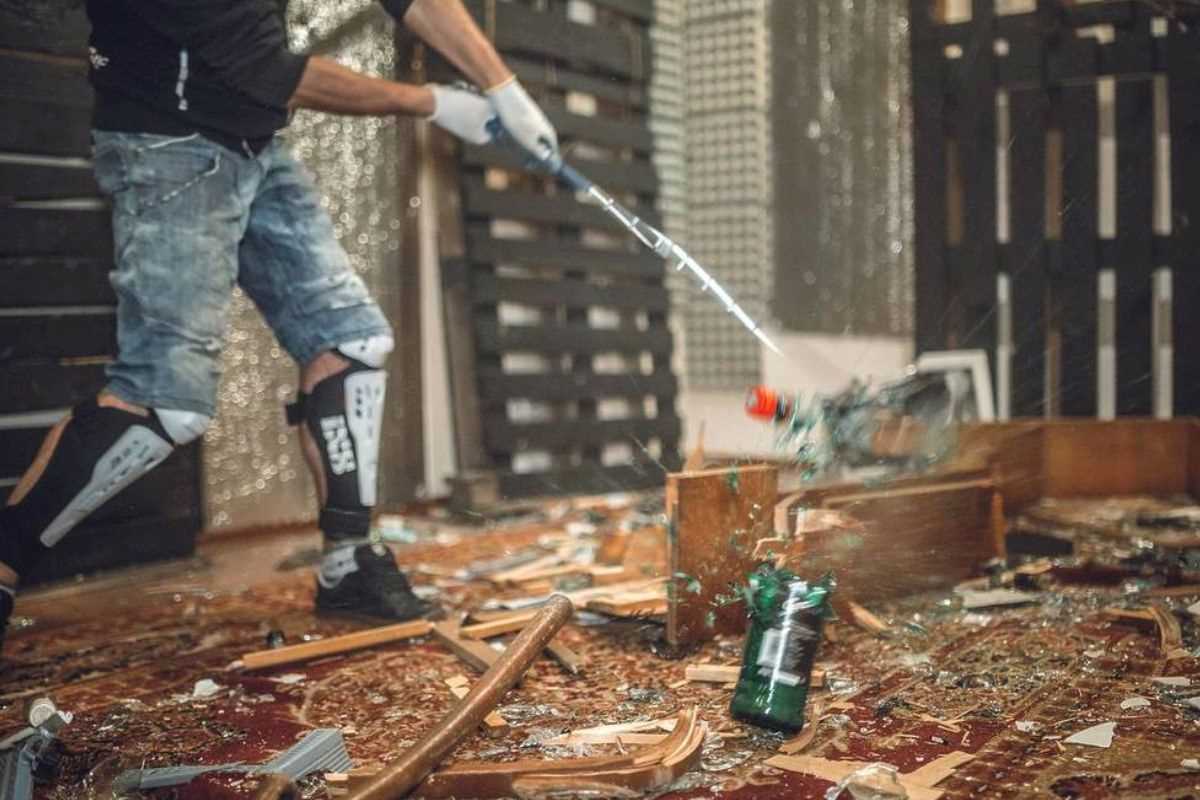 7 Rage Rooms in London: The Ultimate Stress-Buster Guide