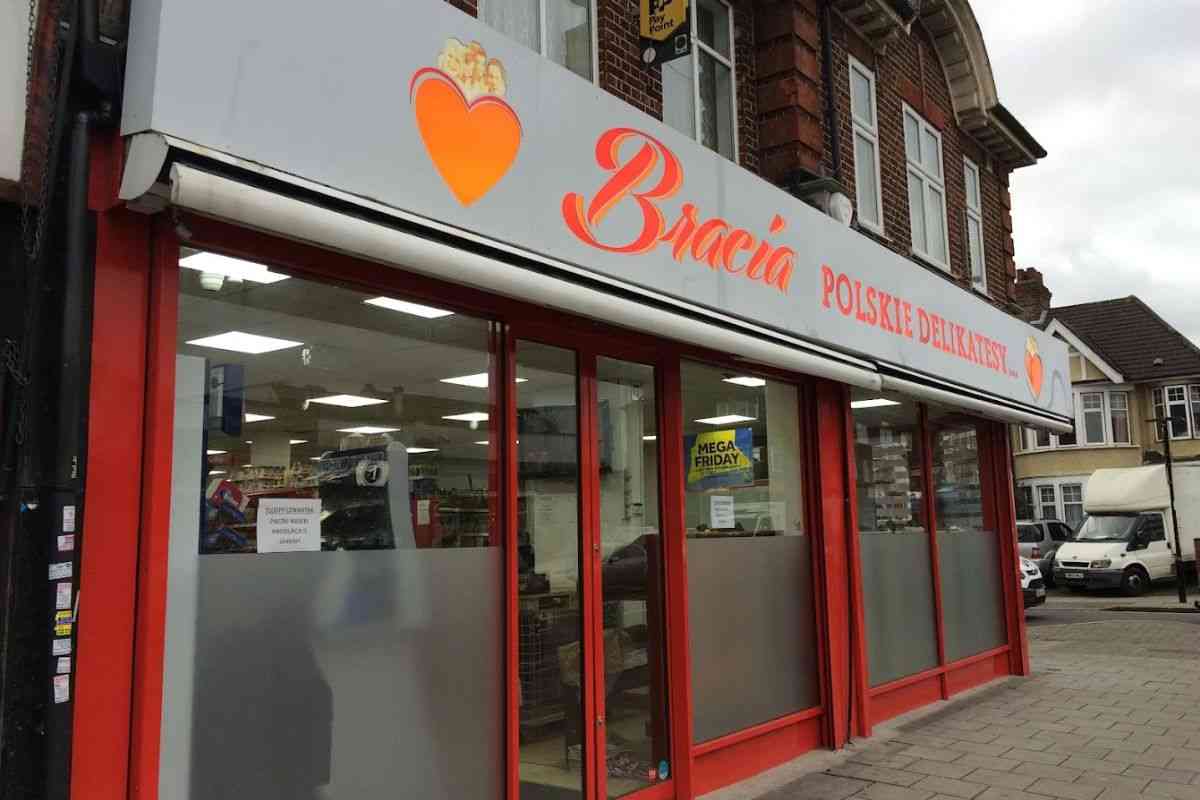 7 Top Polish Shops Near London for Authentic Treasures